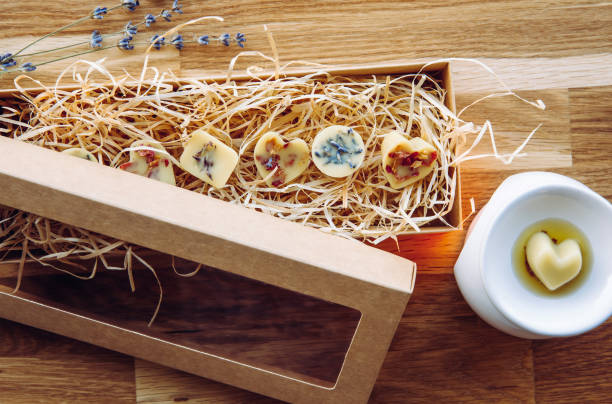 Guide to Wax Melt Supplies, Scents, and Packaging | Nikura